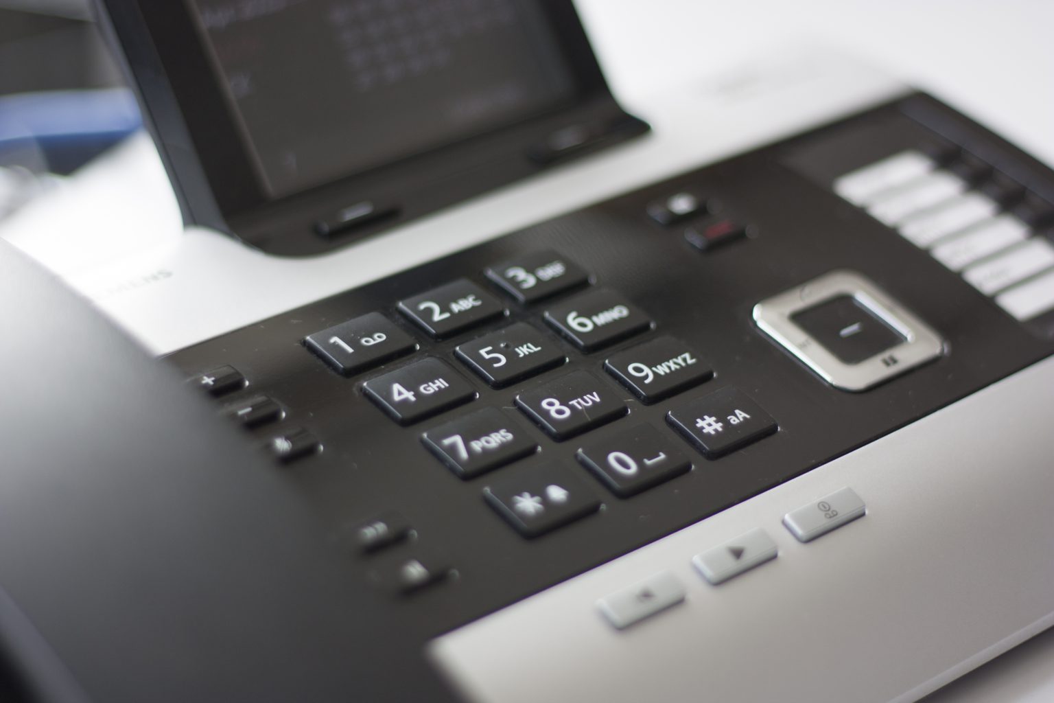 Guide To Getting The Best Office Phone - Welp Magazine