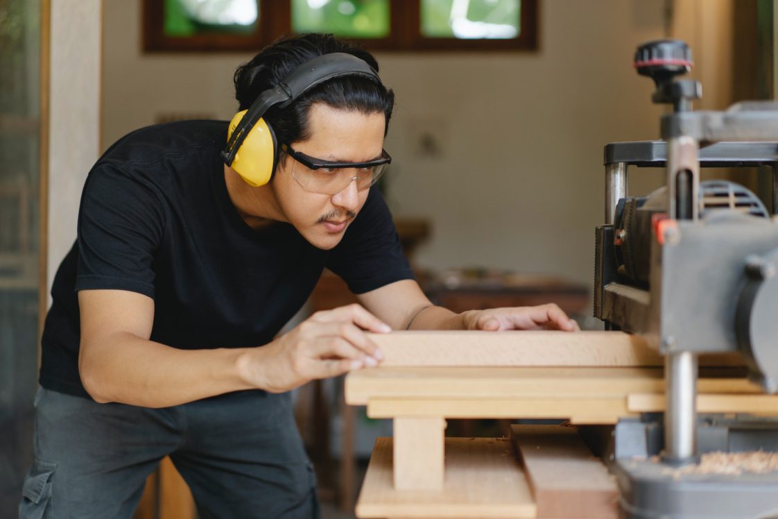 10 Tips for Preventing Workplace Injuries - Welp Magazine
