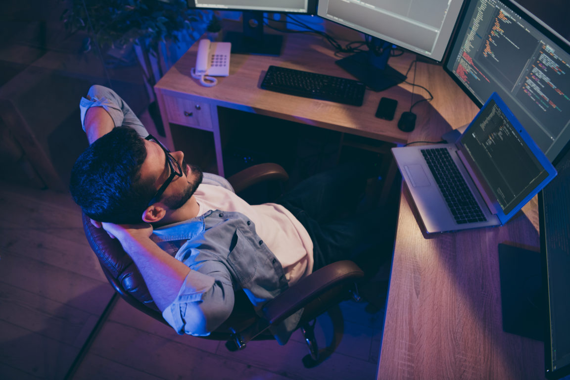 4 Pros And Cons Of Hiring An External IT Service Provider - Welp Magazine