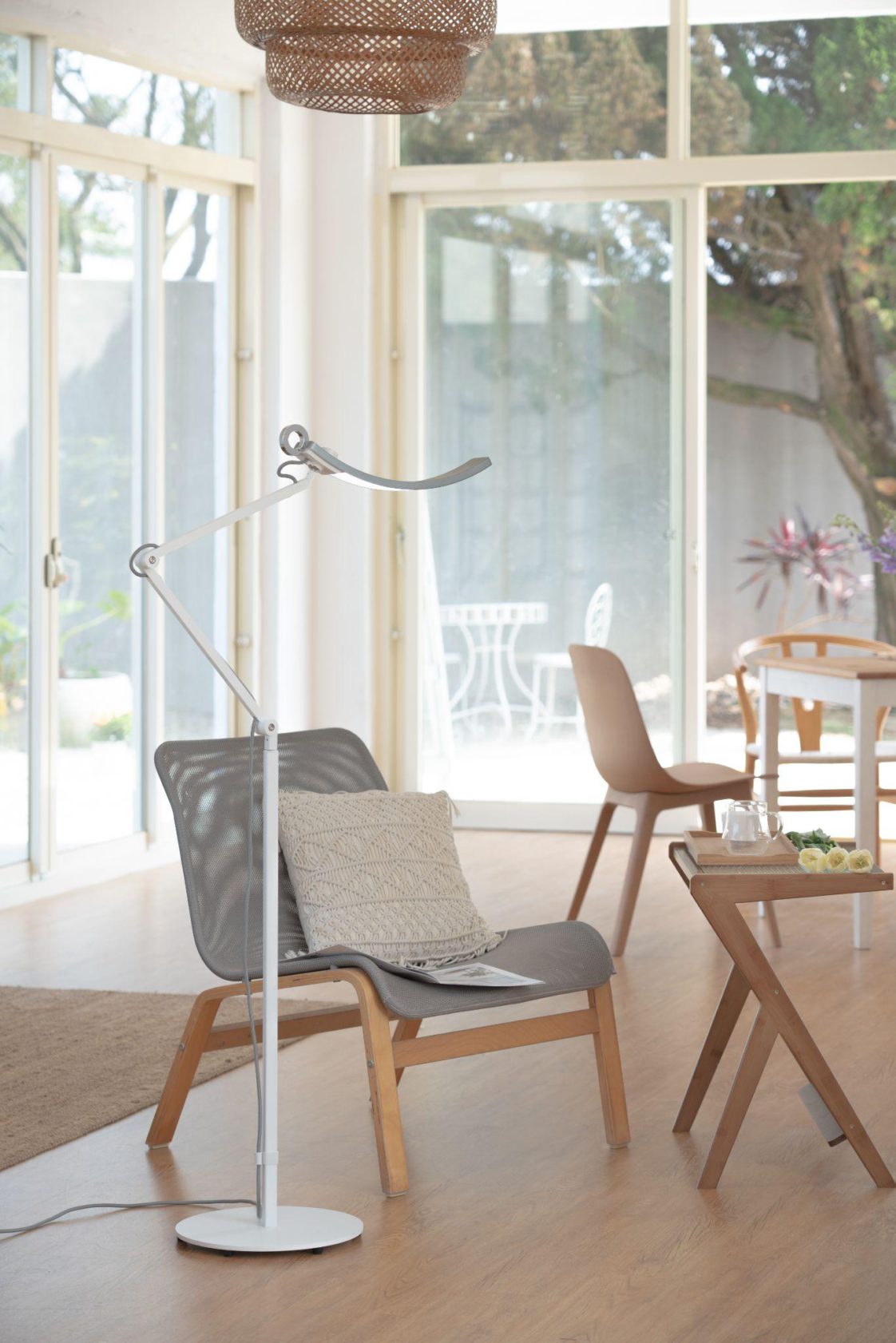 A Buyer’s Guide To The Perfect Floor Lamp - Welp Magazine