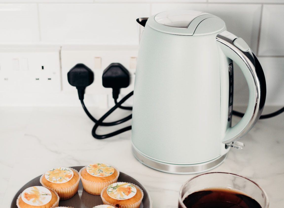 The Best Quiet Kettle For Your Morning Teas - Welp Magazine